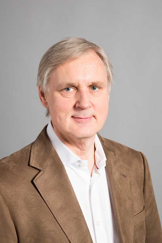 Marcus Fairs, Chris Trott, Cassie Sutherland and Cécile Brisac on Community