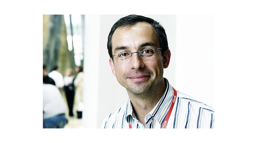 STATE-OF-THE-ART IN COMPUTER SIMULATED DAYLIGHTING by Henrik Wann Jensen